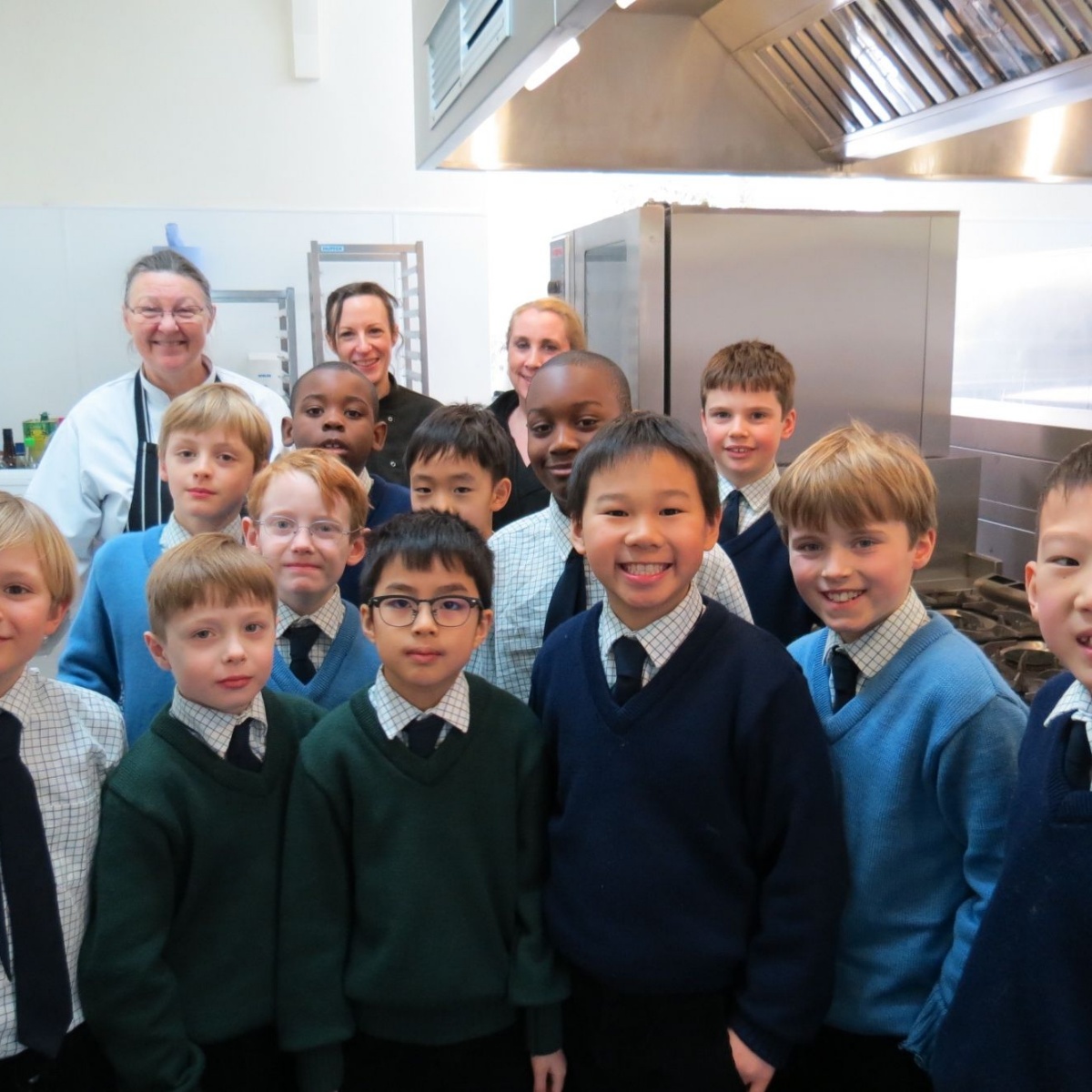 Ludgrove School - Sixes' Kitchen Tours
