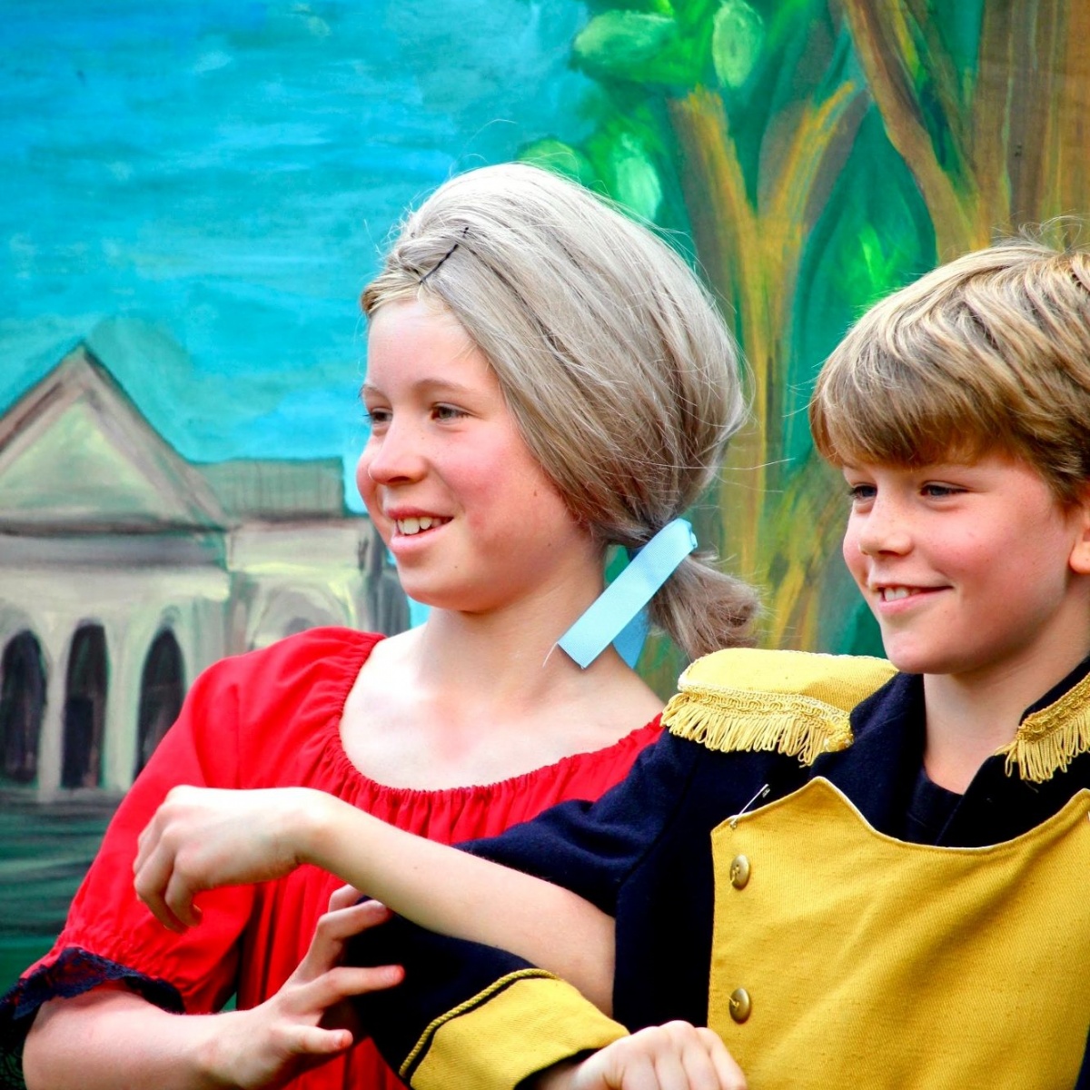 Ludgrove School - The IVs serve up an al fresco theatrical feast